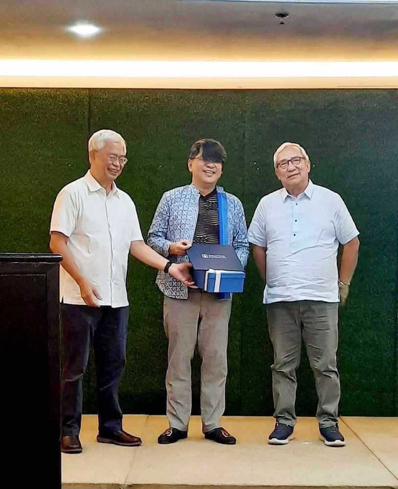 Zuellig Foundation Logo About The Foundation